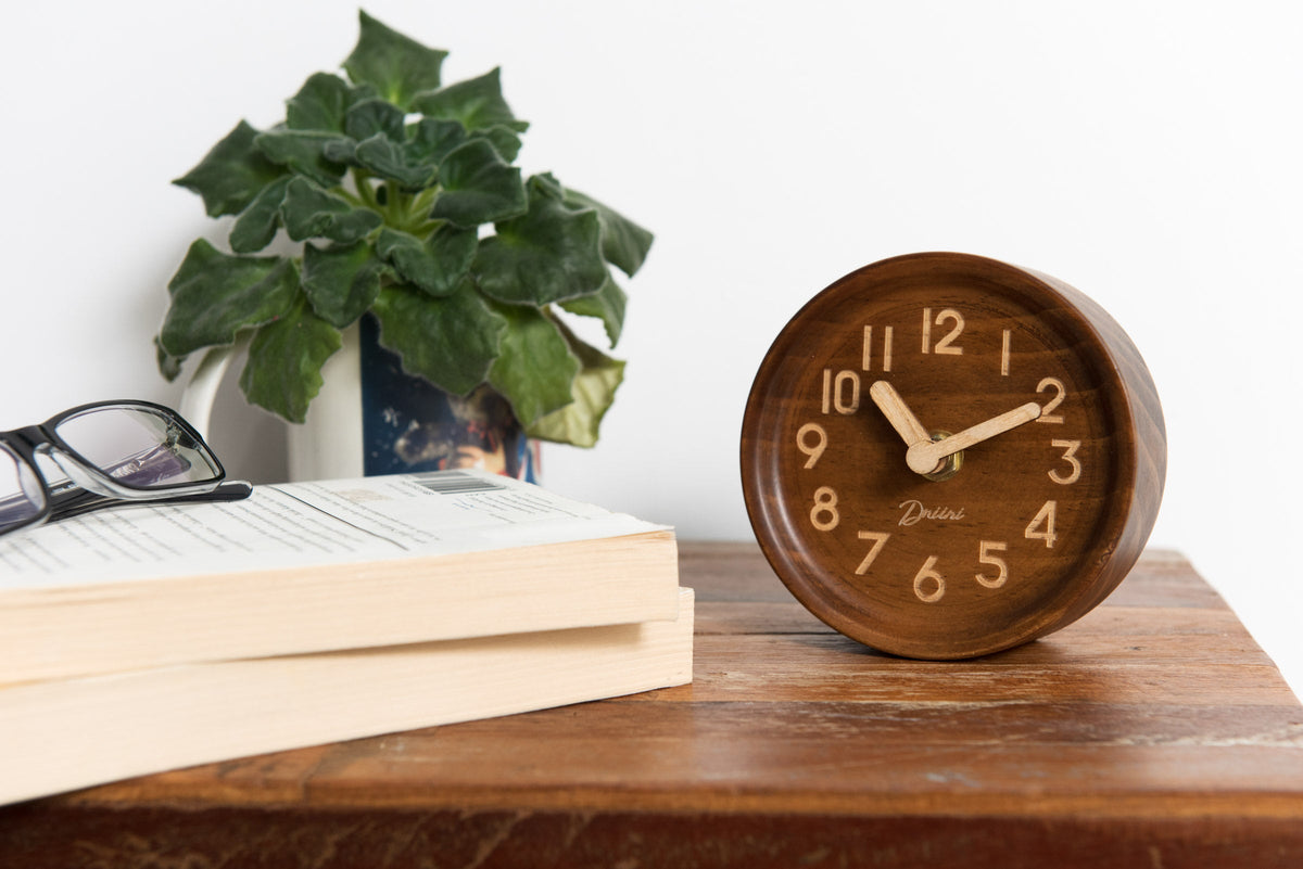 Modern Desk Clocks – Driini