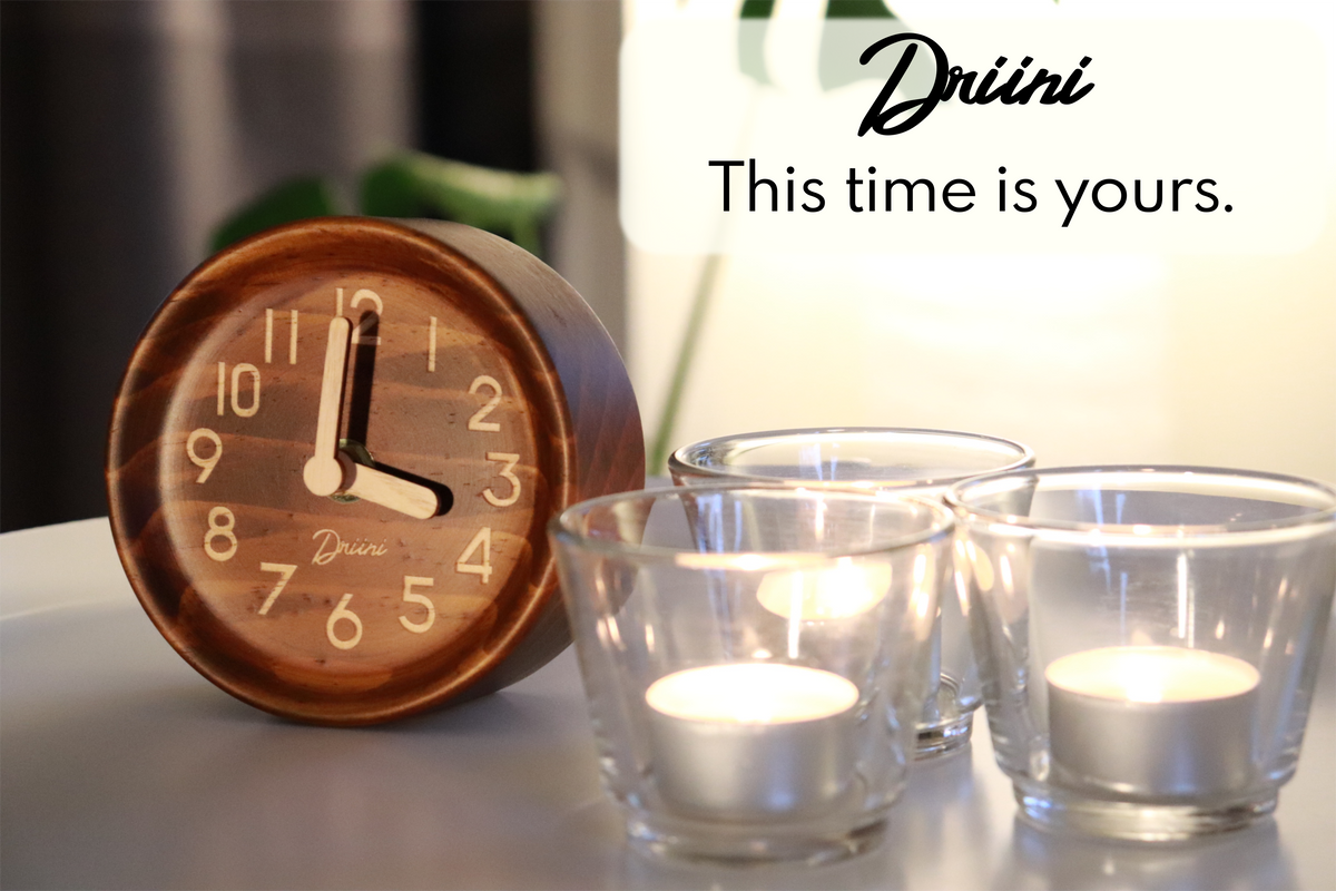 Driini Wooden Desk & Table Analog Clock - Made of Genuine Pine (Dark)